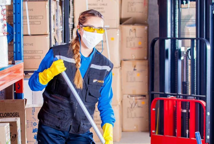 20 tough jobs that pay well but rarely get the credit they deserve