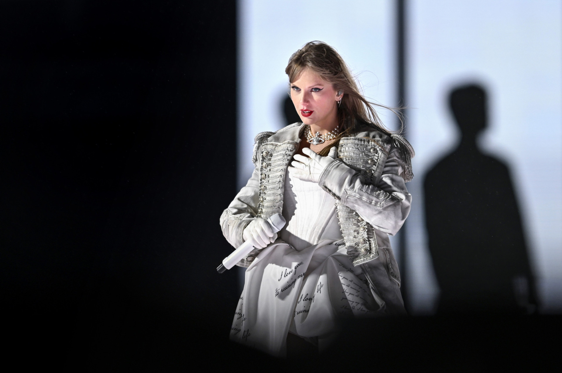 10 birds with the most unique nests