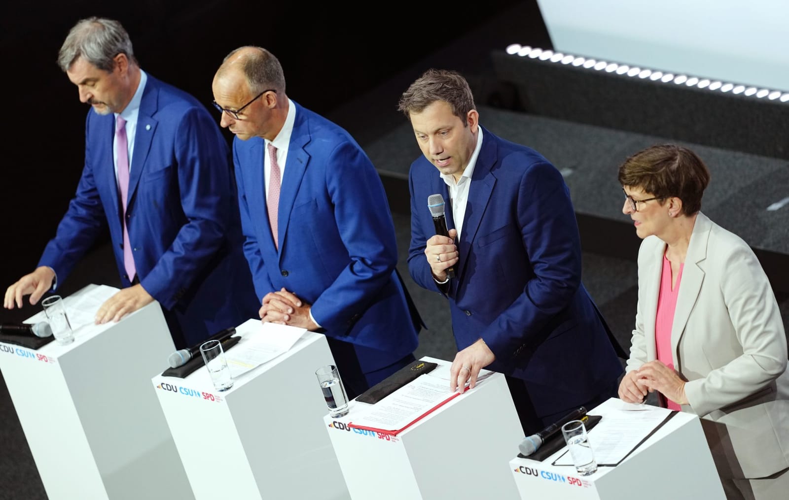 German parties sign coalition deal, paving way for new government