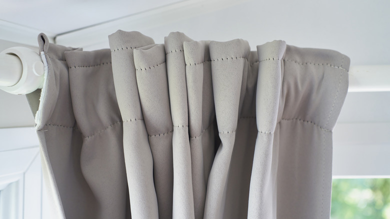 Cut Out Corner Curtain Drama With A Bracket That Makes Them Much More ...