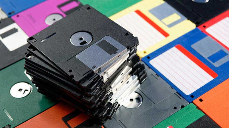 Disc Vs. Disk: What's The Difference In Tech?