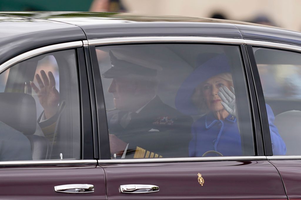 Princess Anne just copied Queen Elizabeth's 80-year-old cinched jacket ...