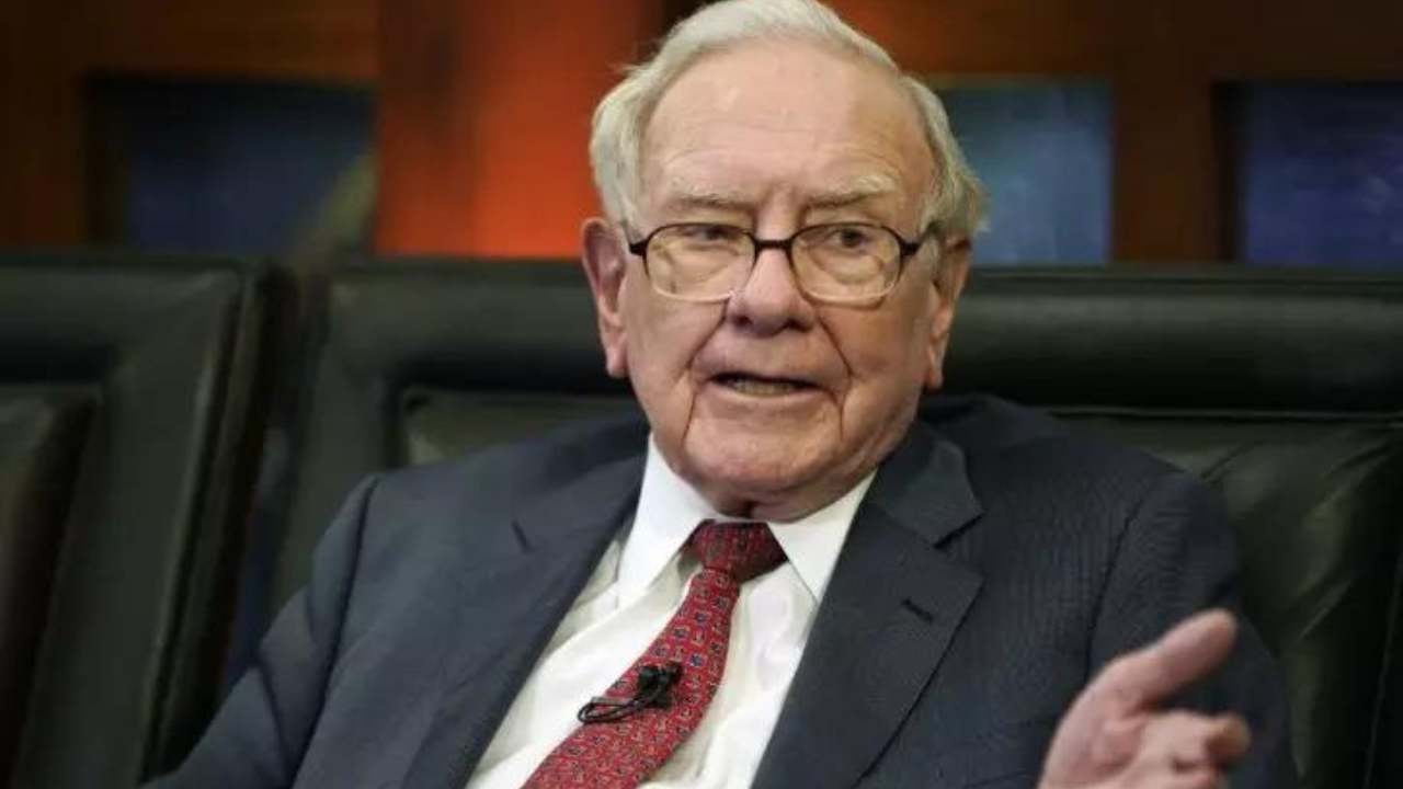 Warren Buffett to stay on as Berkshire chairman as Greg Abel prepares ...