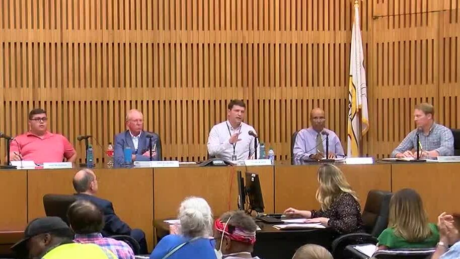 Public comment paused at Decatur City Council meetings