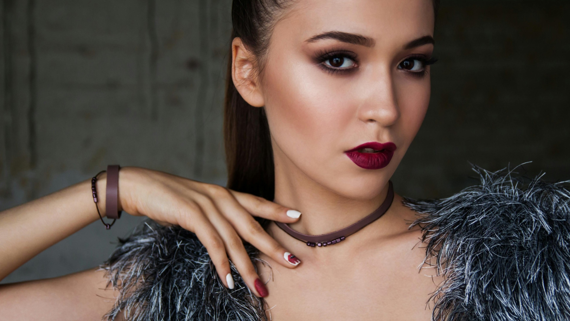 Cette astuce maquillage rehausse les pommettes sans chirurgie