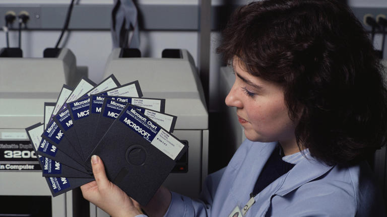 Why The FAA Still Uses Floppy Disks To Manage Your Flight