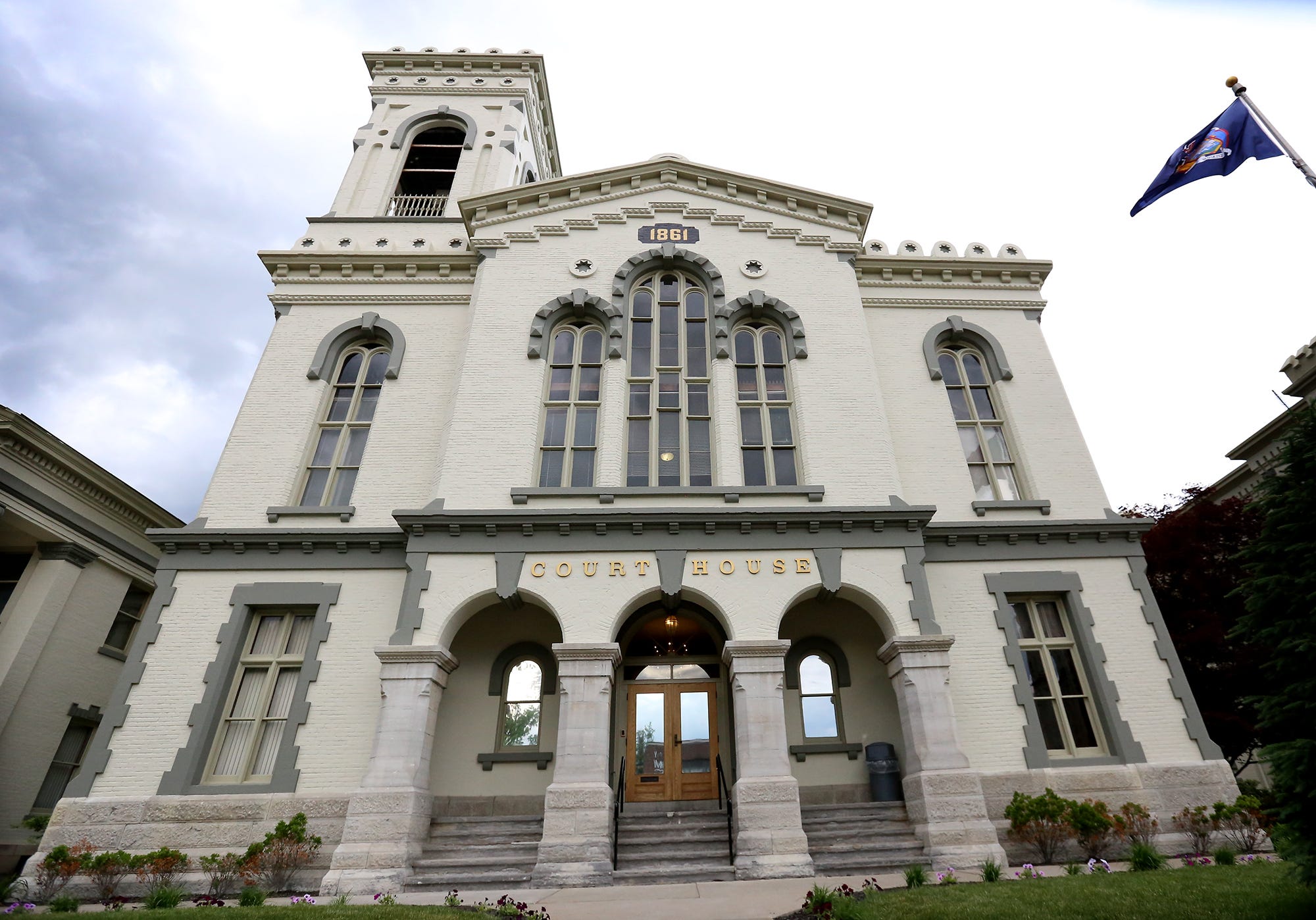 Ithaca woman convicted of hitting Chemung sheriff's investigator with ...