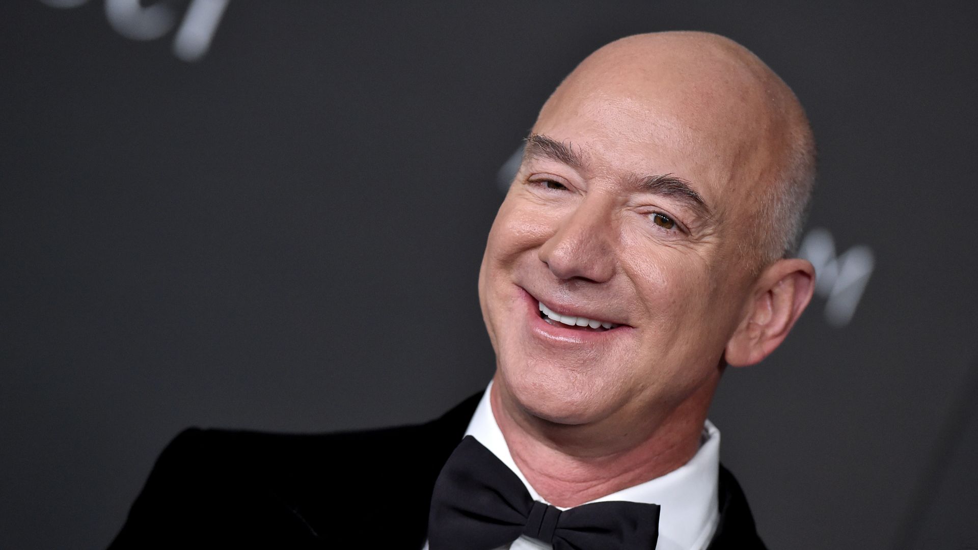 Jeff Bezos to sell 25 million Amazon shares