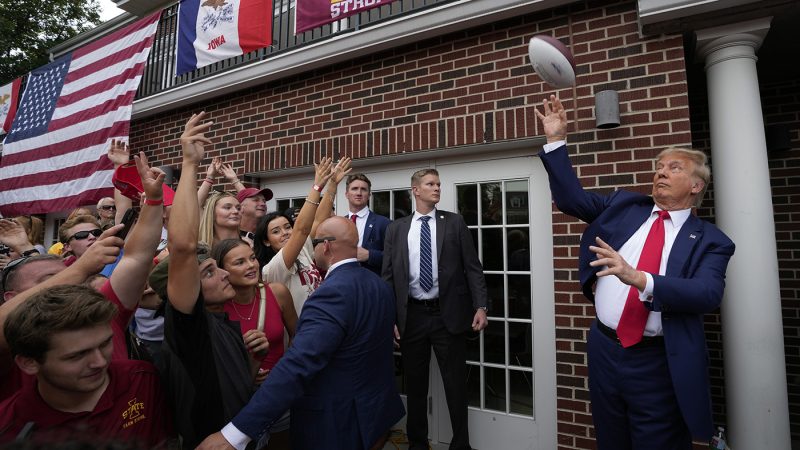 Trump announces DC will host NFL draft in 2027