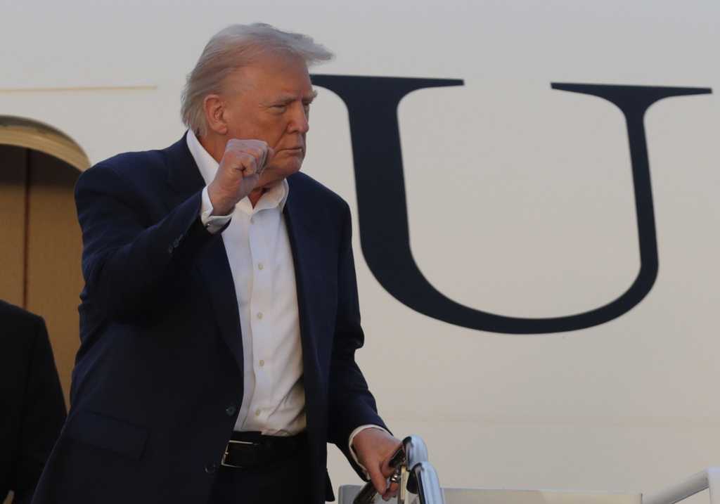 Trump offers to pay immigrants in the US illegally $1,000 to go home