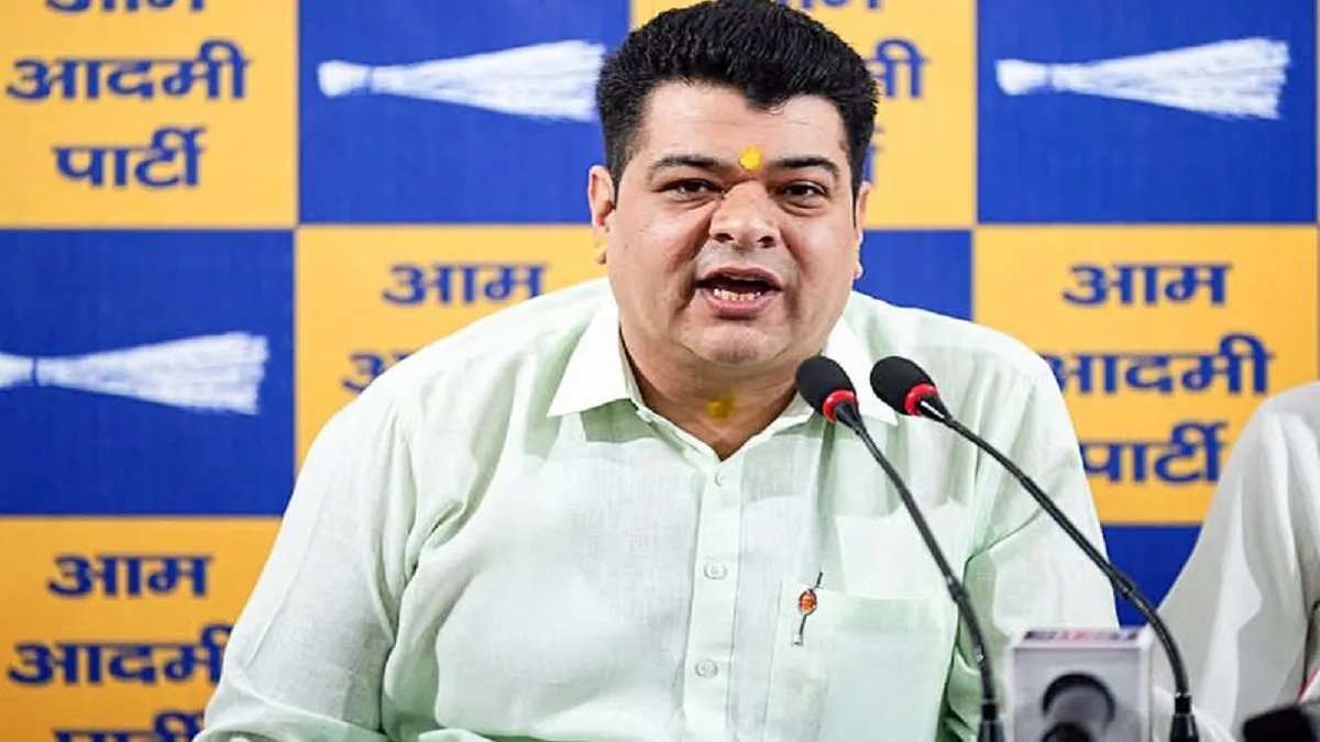 AAP candidates file nomination for ward committees in 11 MCD zones