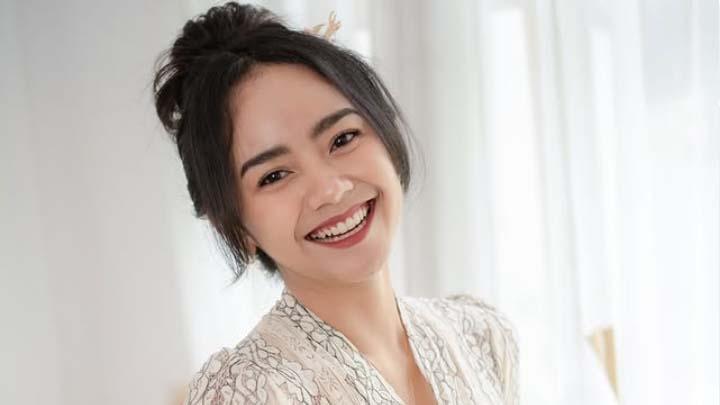 Profil Ayu Puspa, Selebgram Bali yang Viral Ikut Tren Kim Seon Ho Smile