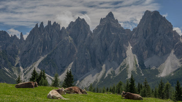 Nestled In Italy's Dolomites Mountains Are The Country's Most ...