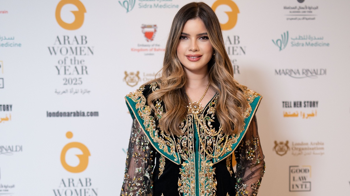 Rym Amari, miss Algérie 2013, présente un somptueux caftan algérien à ...