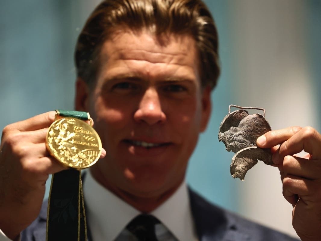 Olympic Swimmer Gets Replacement Medals After Palisades Fire