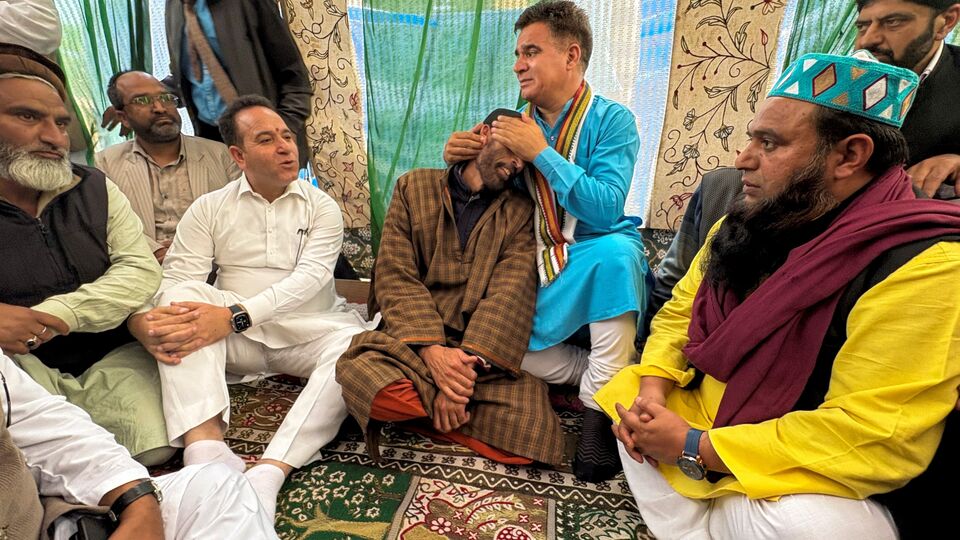 Pahalgam Attack: Why BJP's Ravinder Raina faces flak for his snow video ...