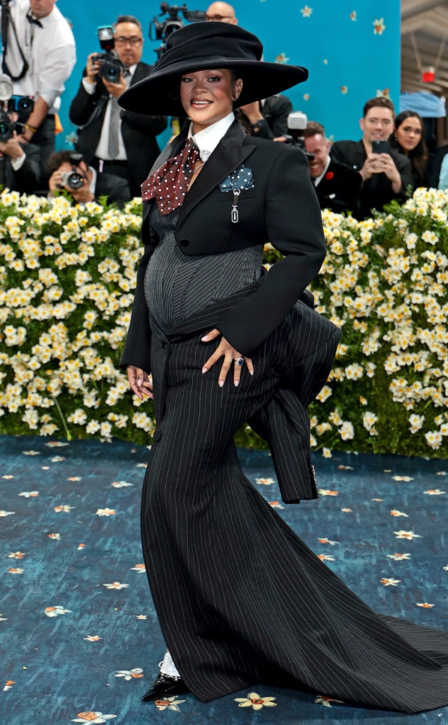 Met Gala 2025: Pregnant Rihanna Shows Off Baby Bump on Red Carpet