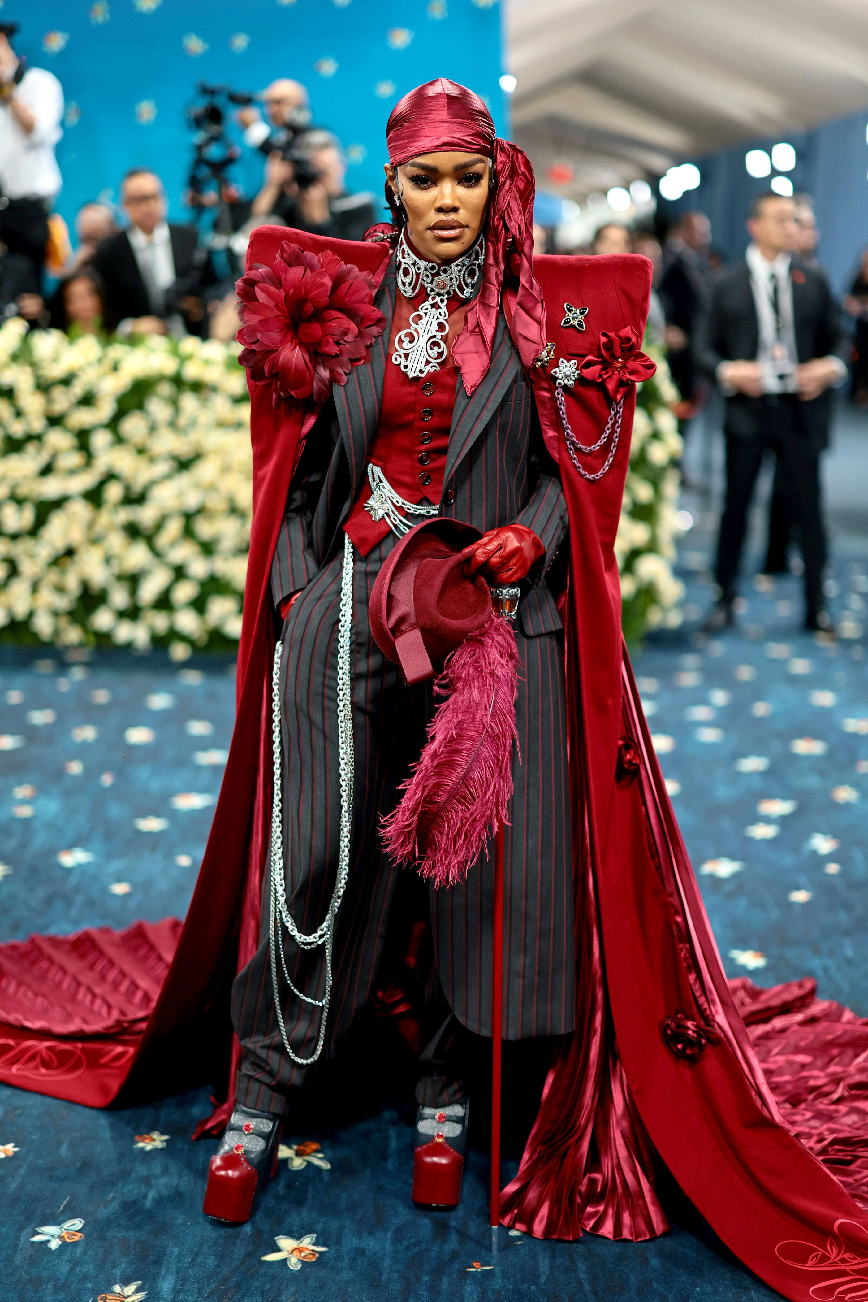 All the Can't-Miss Red Carpet Looks From the 2025 Met Gala