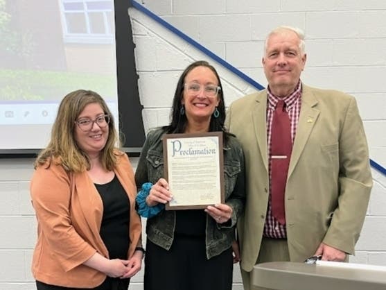 Speedy Fire Shelter Response By Manchester Schools Honored By Mayor