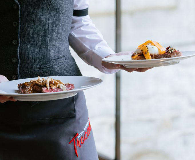 I stayed at Crossbasket Castle near Glasgow and enjoyed their new ...