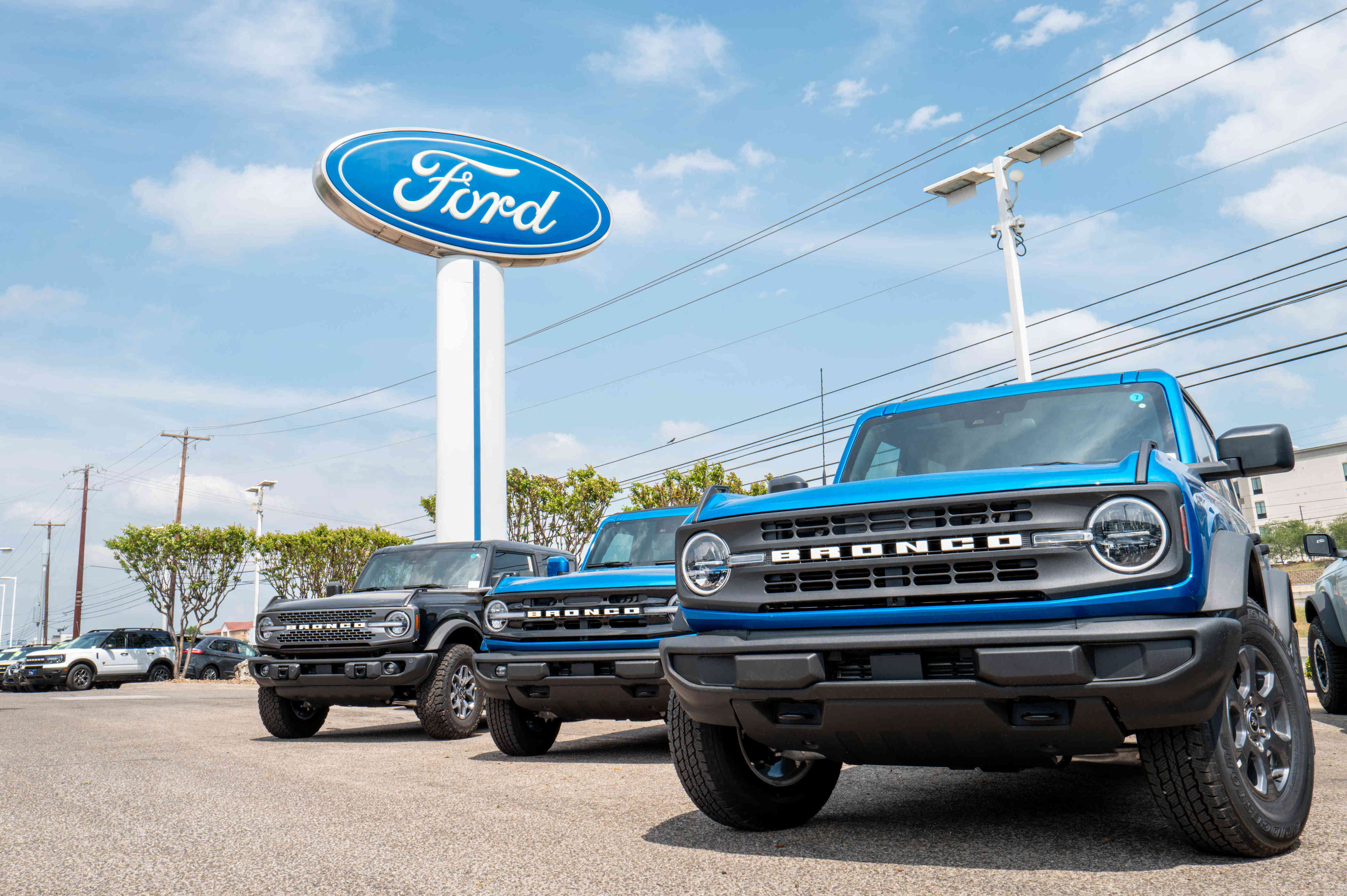 Top Stock Movers Now: Ford, Cleveland-Cliffs, Moderna, and More