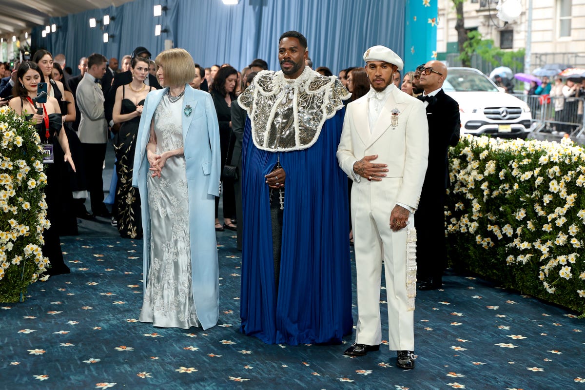 Lewis Hamilton Stuns in White Tuxedo and Beret at the 2025 Met Gala