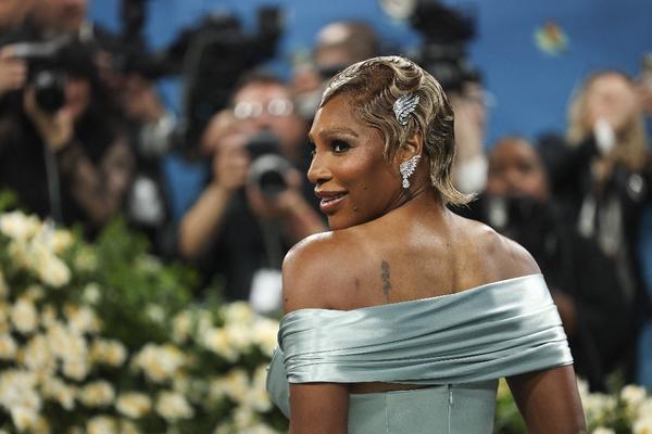 The 20 Most Iconic Weapons Used In Video Games