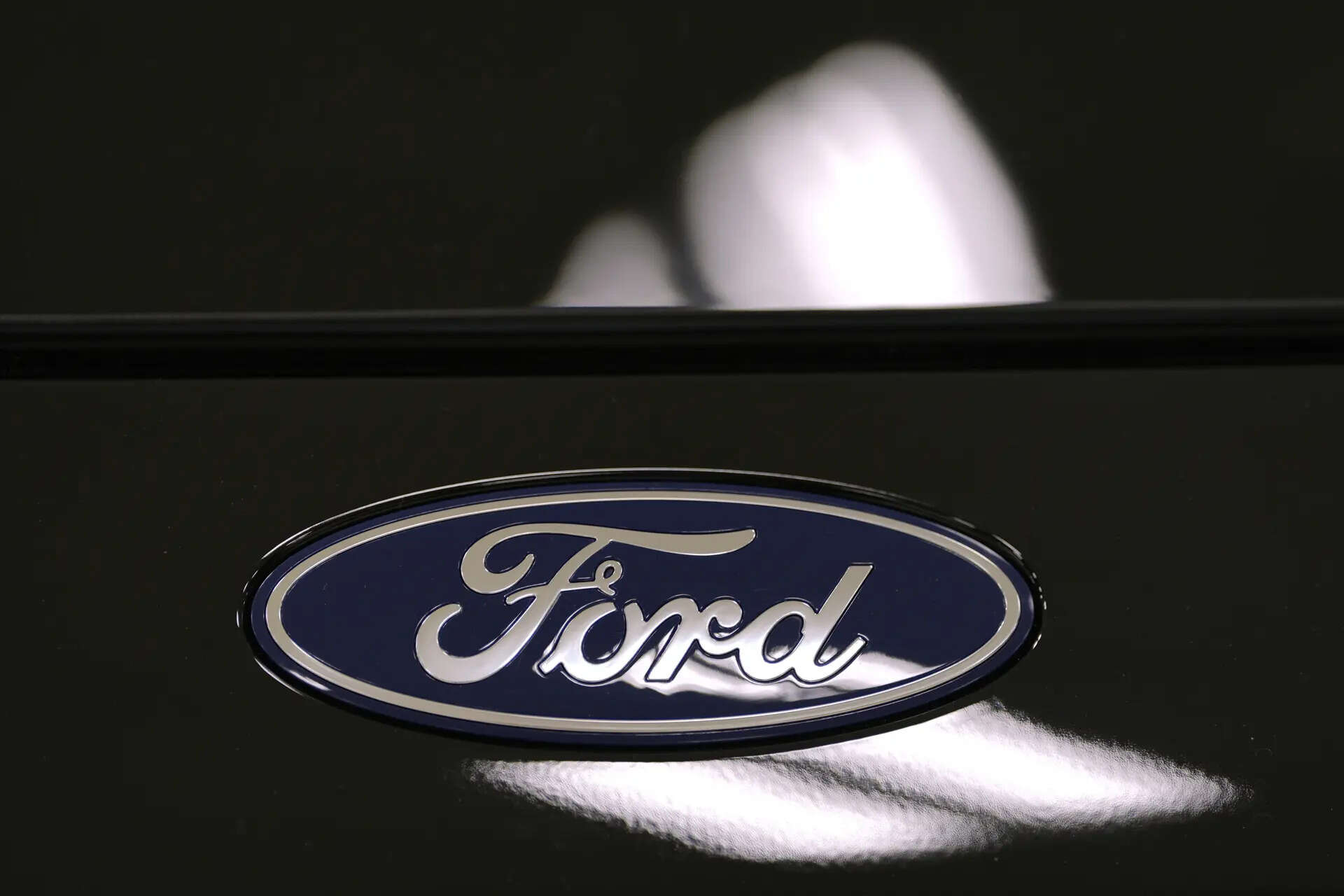 Trump tariff hit: Ford withdraws 2025 forecast, Q1 profits fall by 65% ...