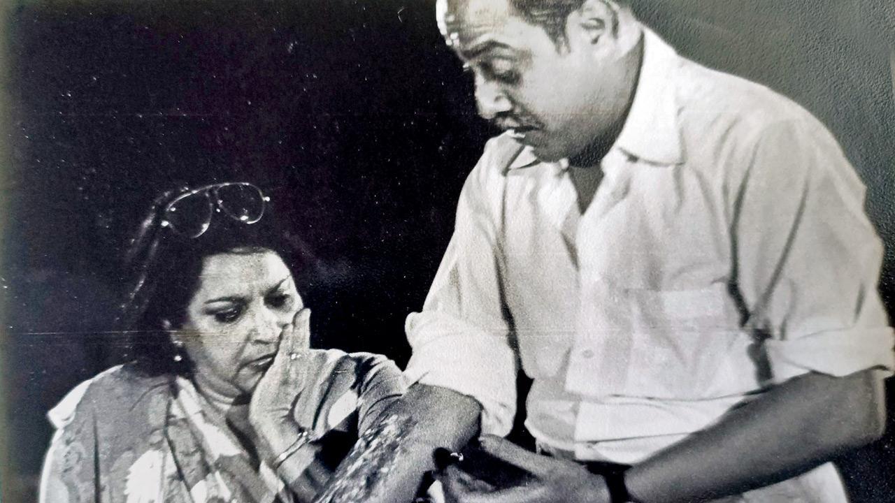 Attend the reading of Gieve Patel`s plays at this gallery in Fort