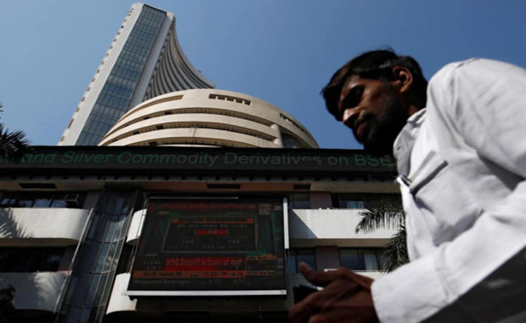 Stock Market Opens Flat Amid Mixed Global Cues