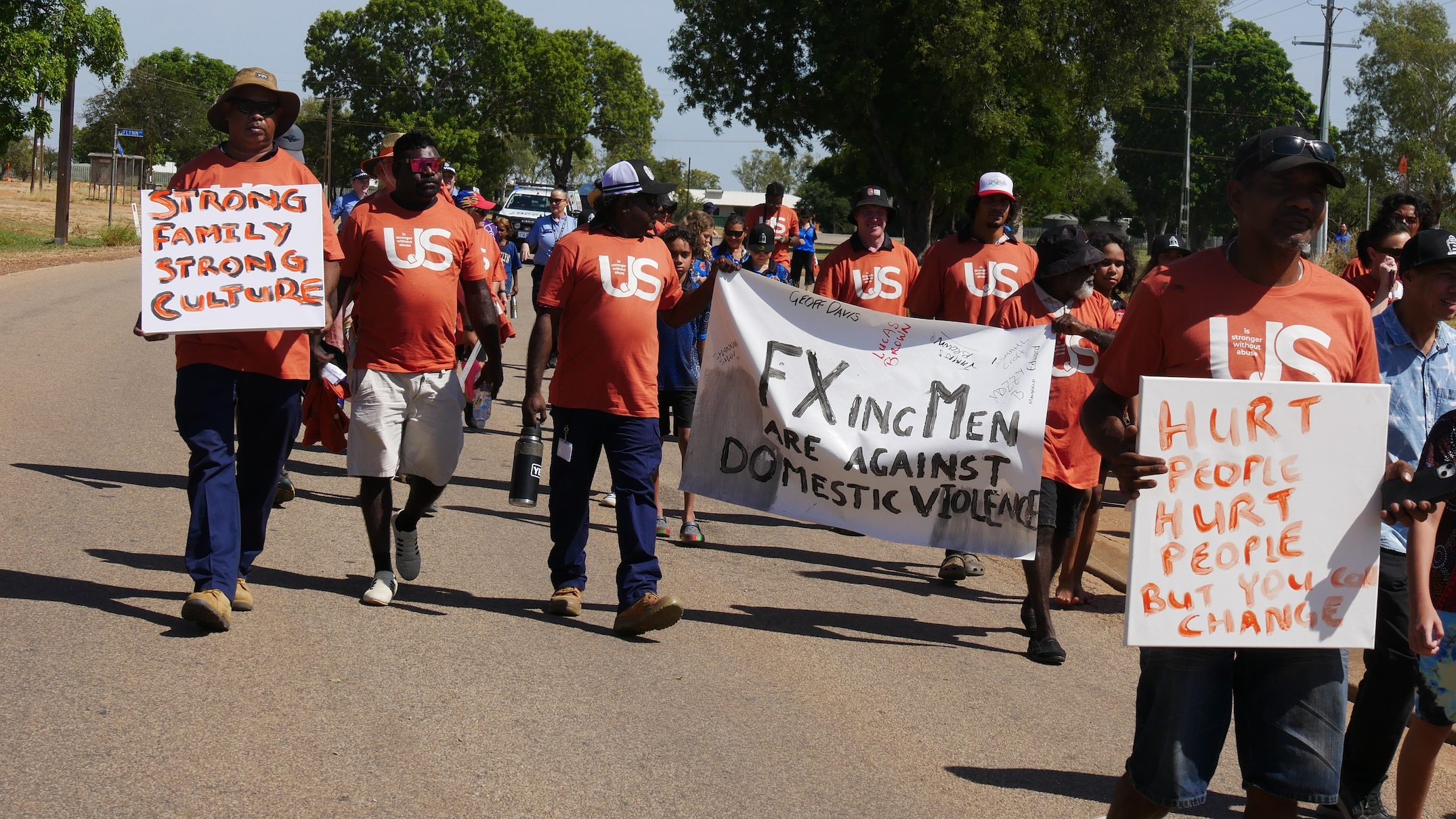 Fitzroy Crossing community takes stand against domestic violence after ...