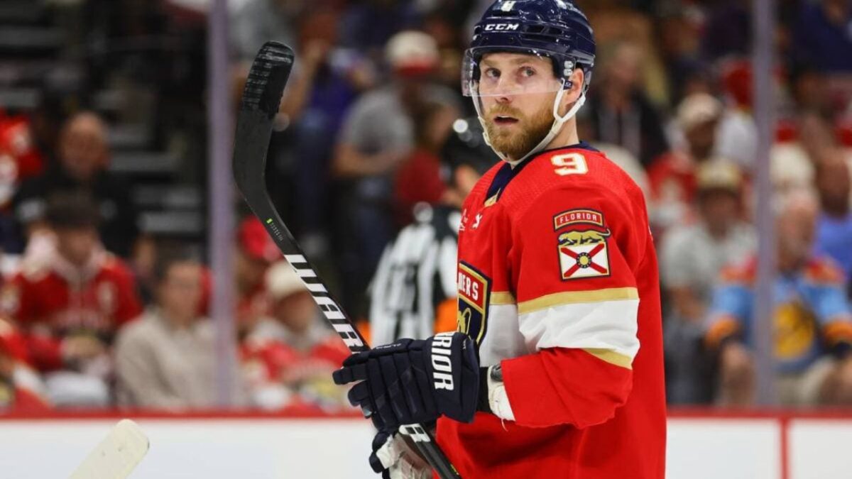 Craig Berube takes SWIPE at NHL officials after no penalty call on Sam ...