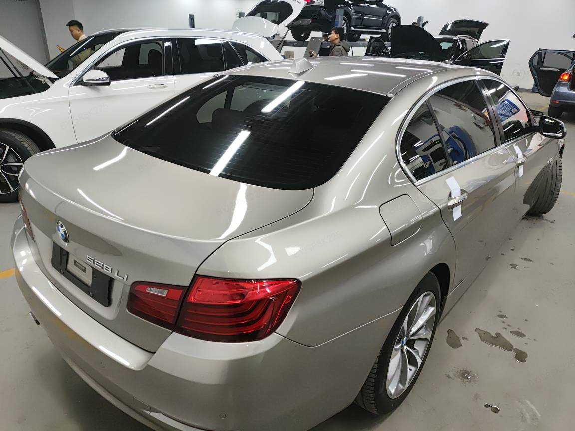 宝马 宝马5系 2017款 528Li 领先型实拍图