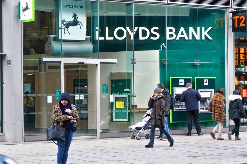 Lloyds and Halifax branches to close within weeks - full list
