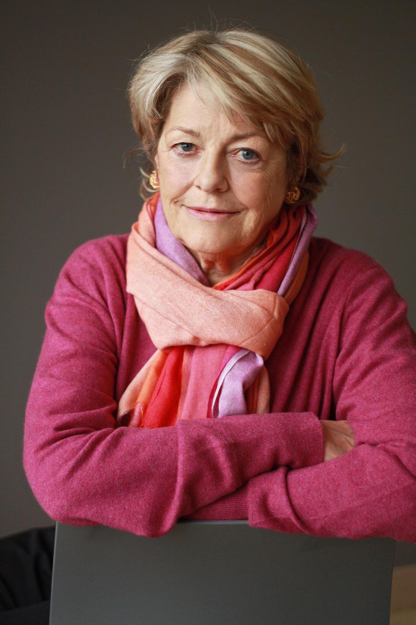 Elizabeth Longford Brief Lives 2025 Essay Award offers Angus young ...