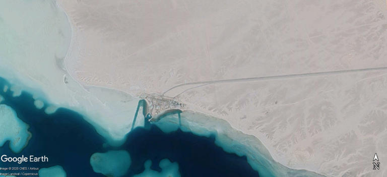 Satellite Images Show Palace Emerging at World's Biggest Construction Site