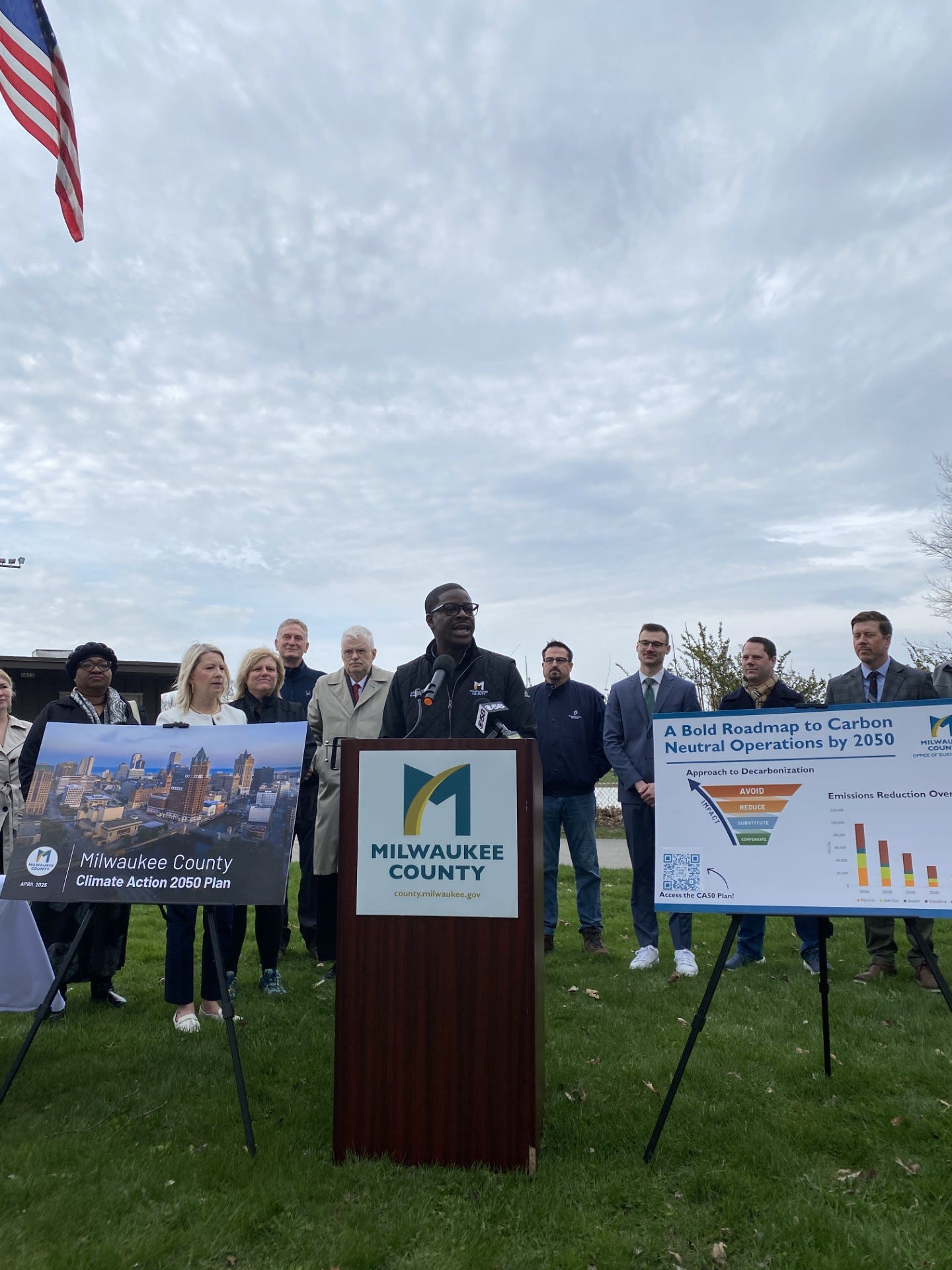 Milwaukee County Exec David Crowley signs off on carbon-zero emissions ...