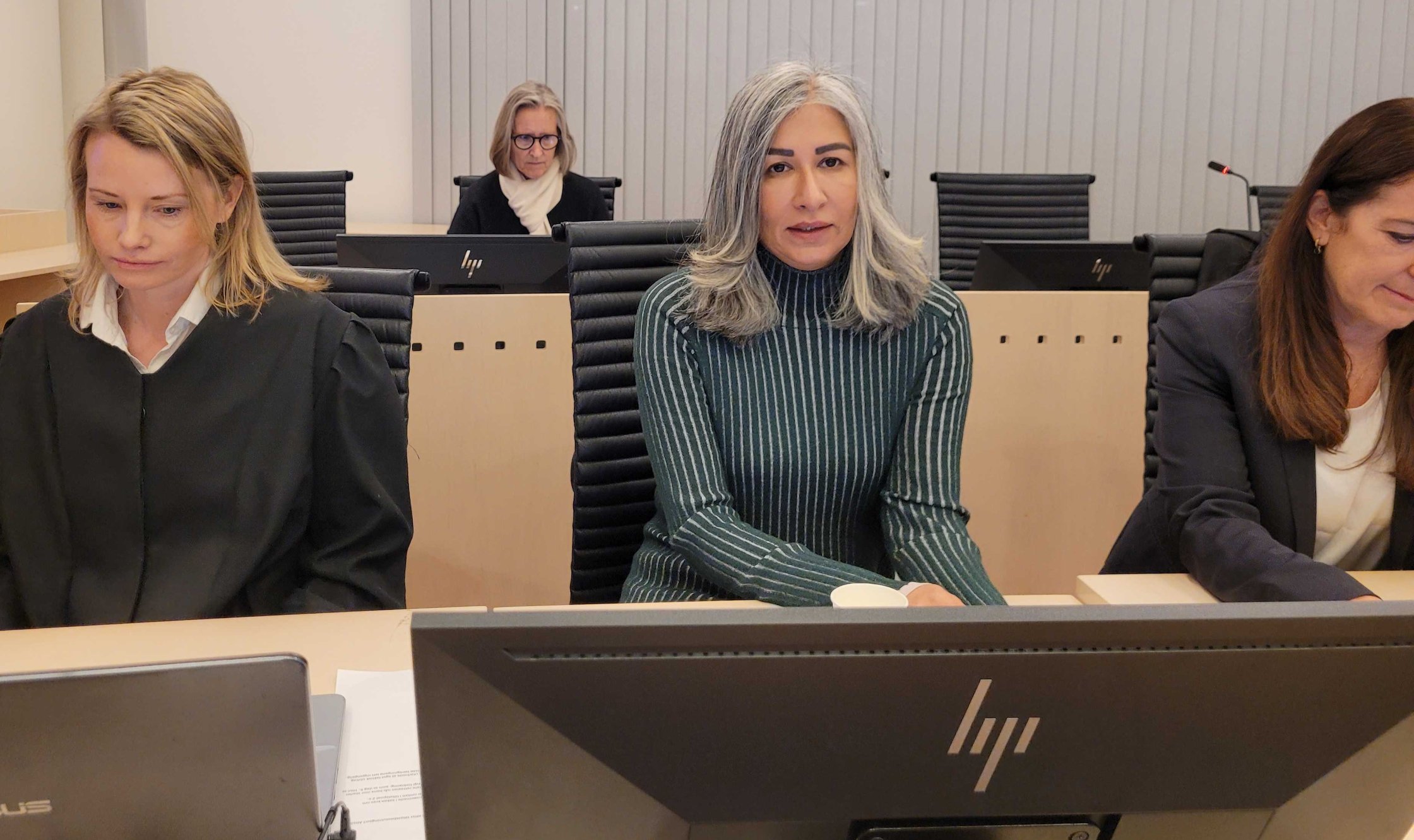 Gråtkvalt Abida Raja i retten: – Vanskelig å være her