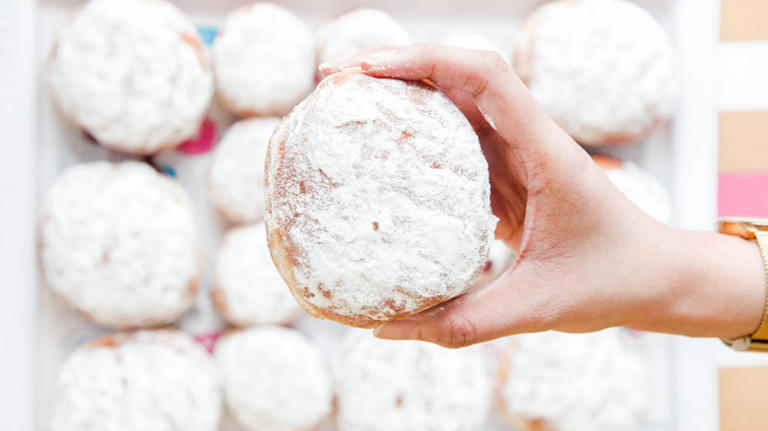 15 Of The Biggest Grocery Store Bakery Item Recalls In US History