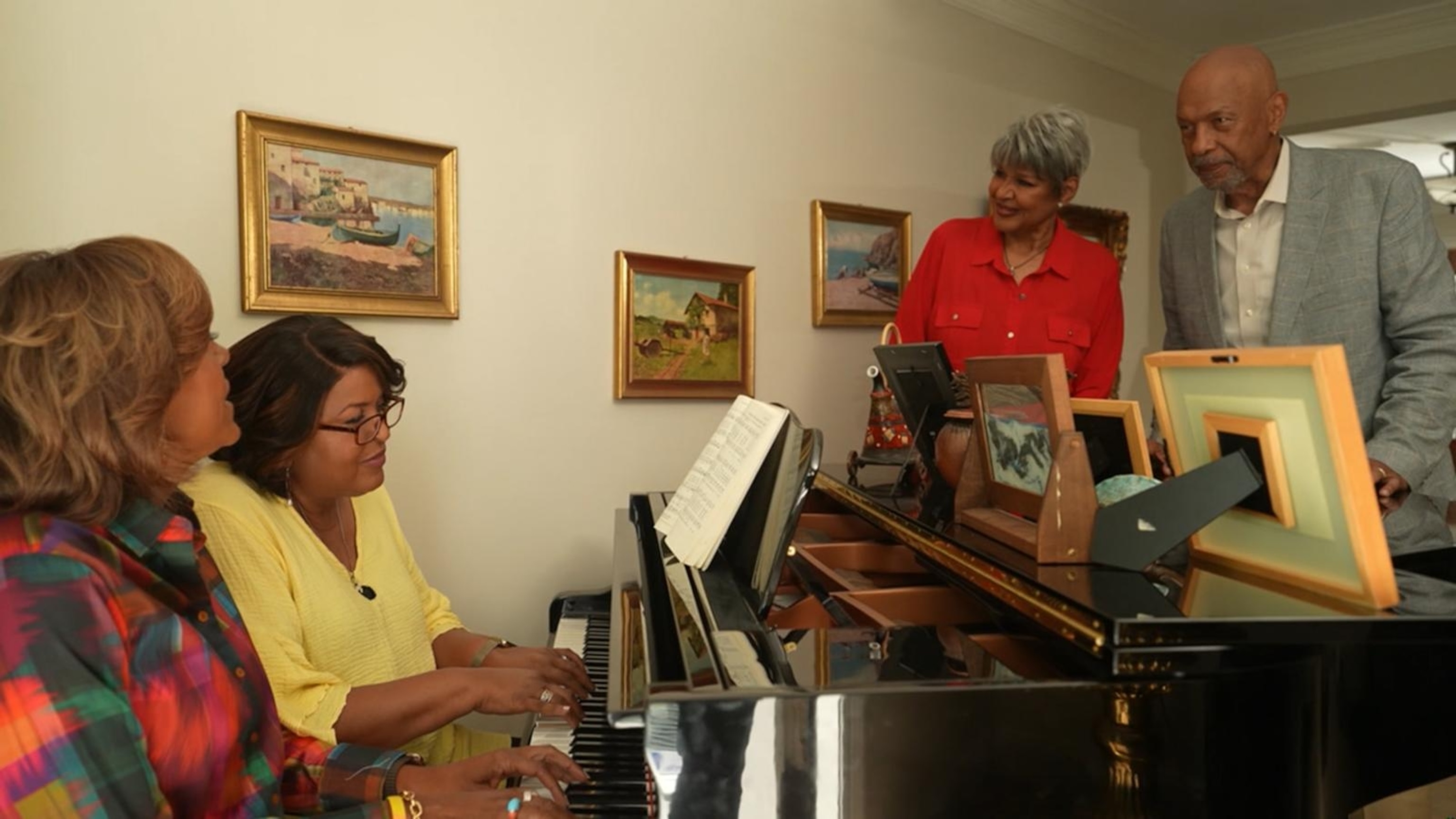 Robin Roberts and her siblings honor their mother