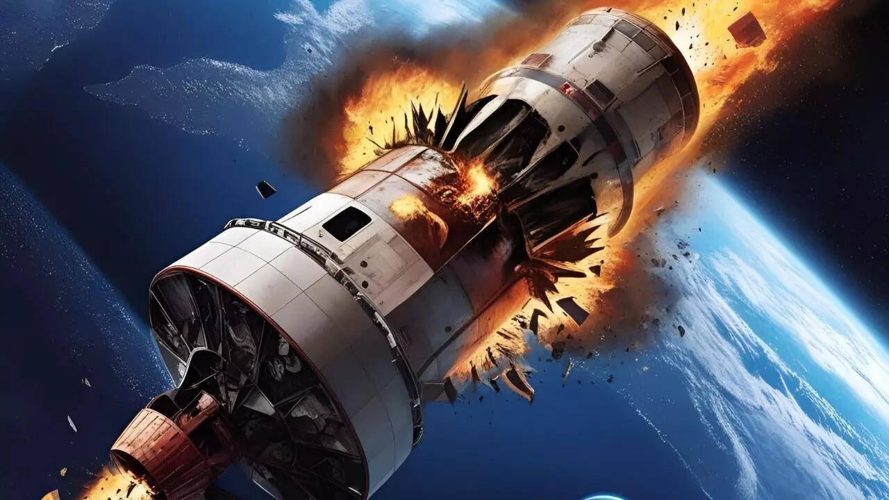 Uncontrolled Soviet spacecraft set to crash back after hovering over ...