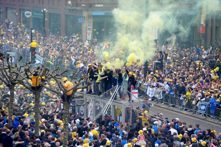 WATCH: Incredible Leeds United parade supercut as city centre brought ...