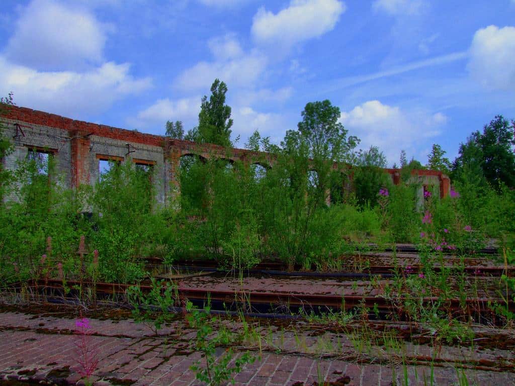 12 Canadian Ghost Towns with Eerie Stories