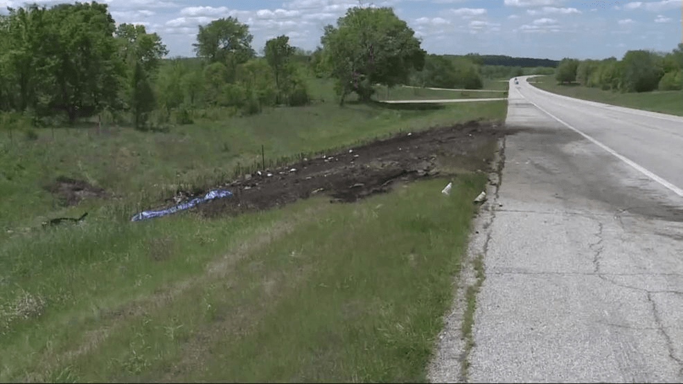 Iowa man among eight dead in head-on crash in Kansas