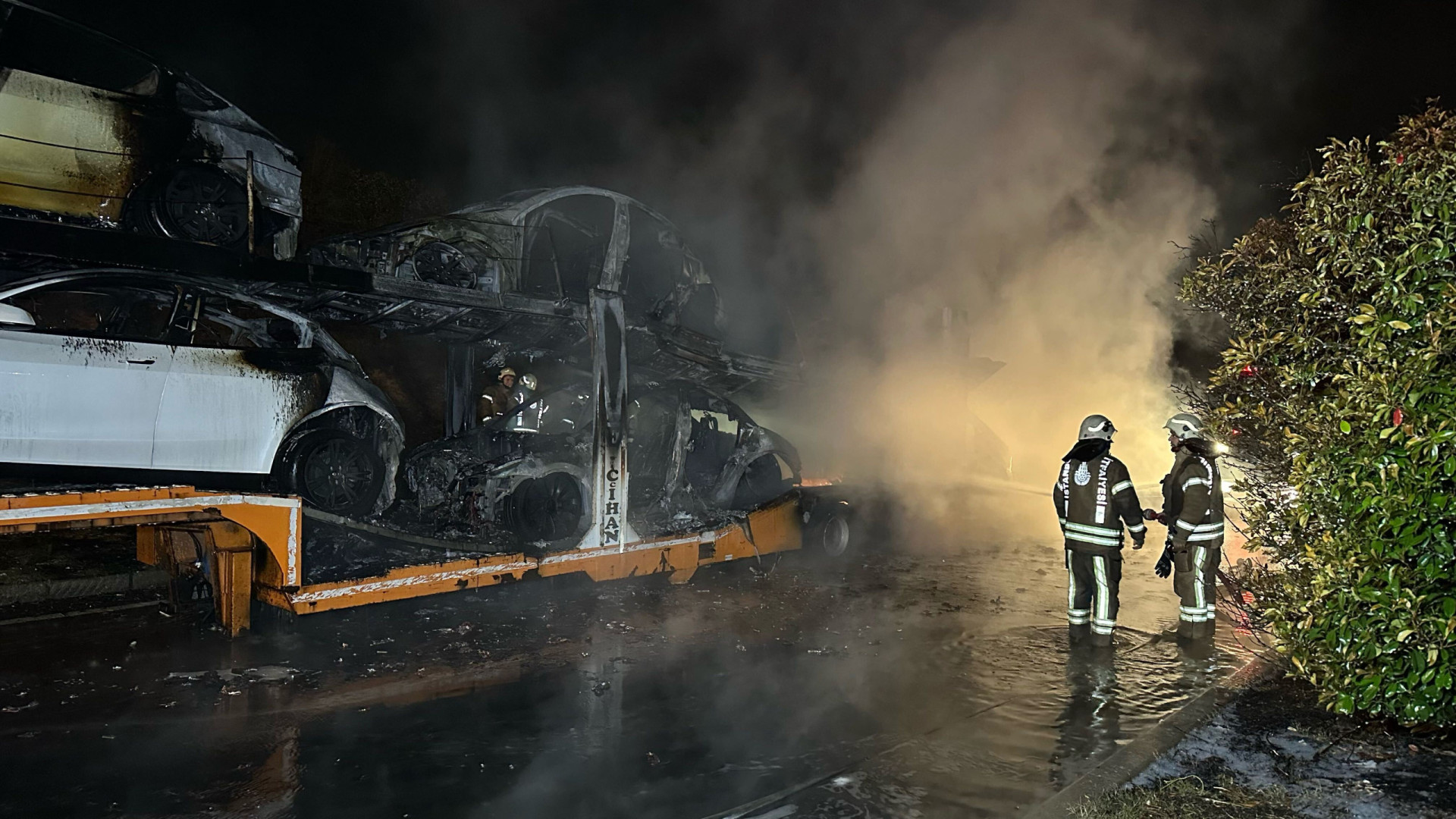 In what situations can electric cars catch fire?