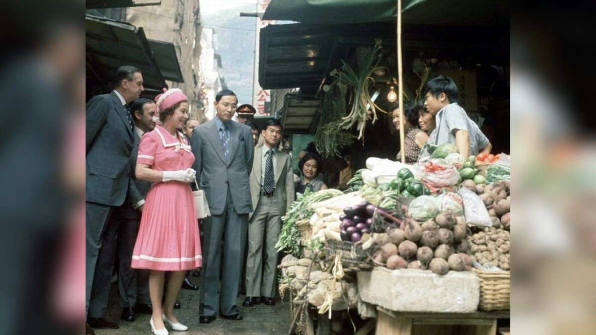 La reina Isabel II llega a Hong Kong