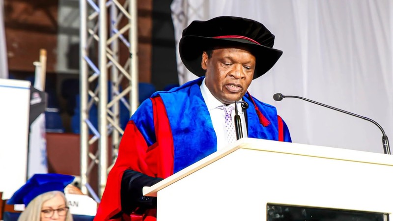 Advocate Muzi Sikhakhane SC awarded Honorary Doctor of Laws at ...