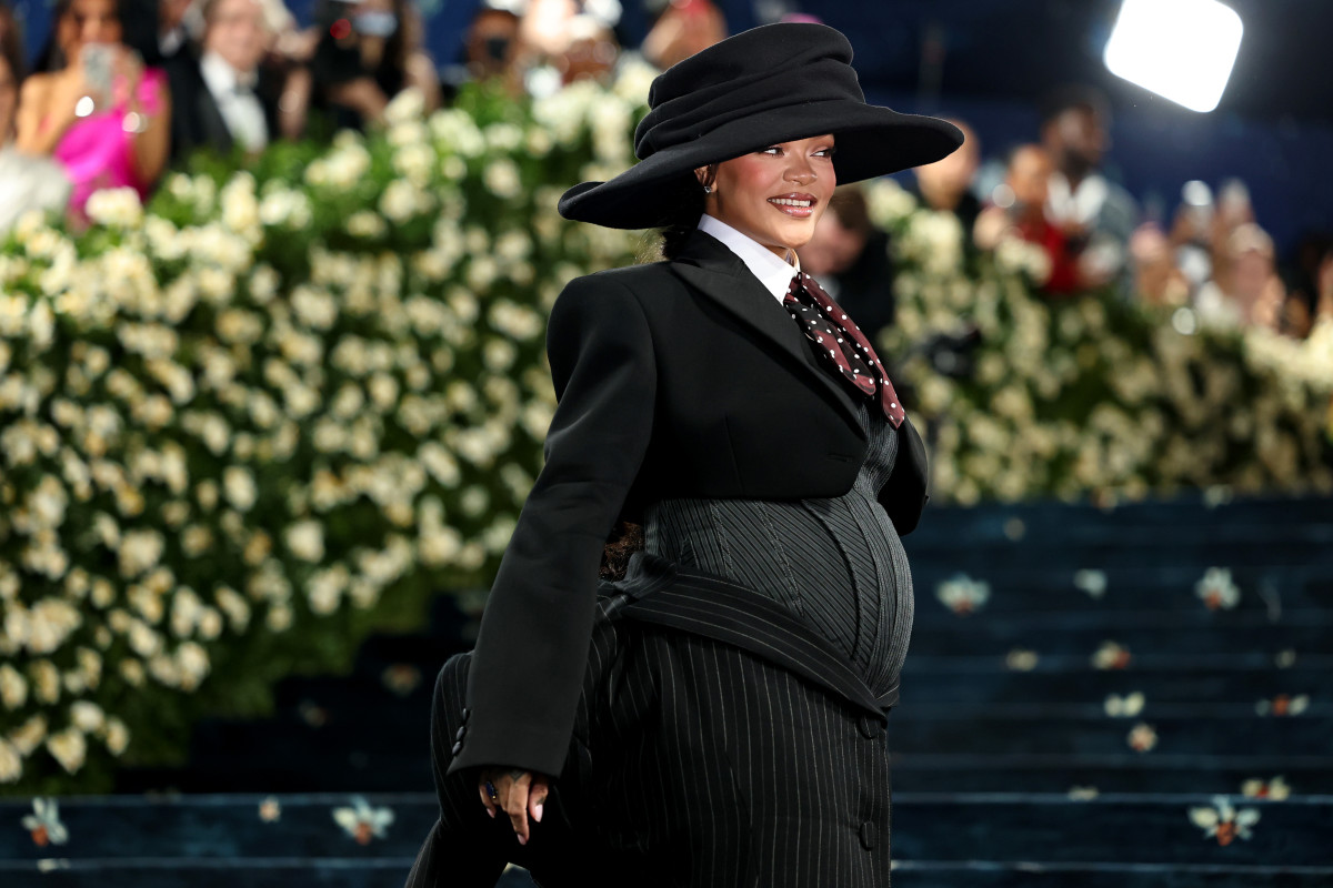 Rihanna Turns Heads With Met Gala Bombshell Baby Bump Reveal