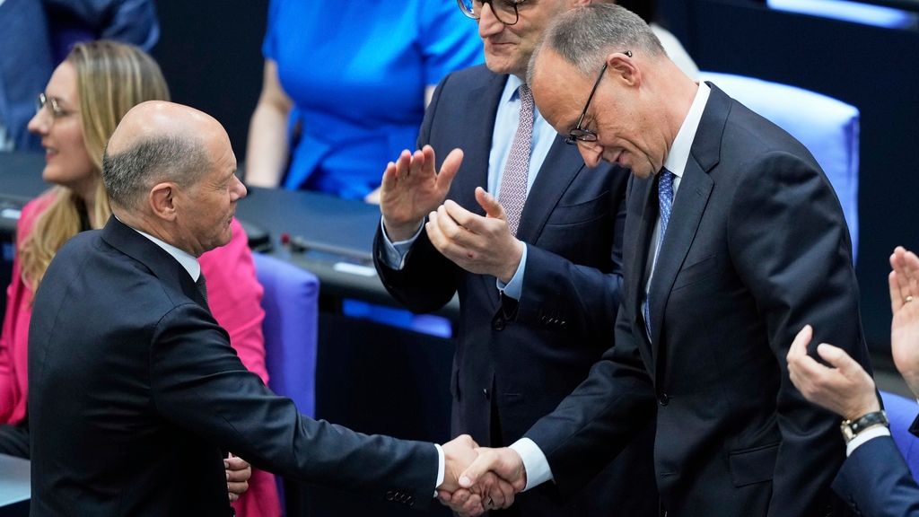 Τώρα αρχίζουν τα δύσκολα για τον Μερτς - Η απώλεια στήριξης από Τραμπ ...