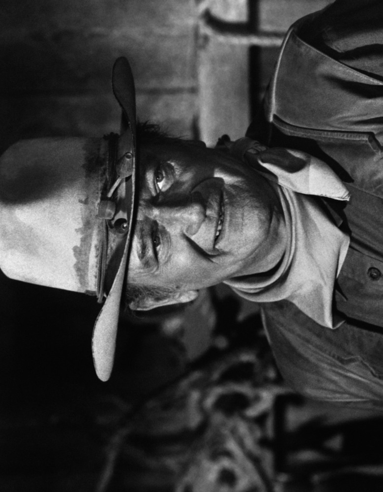 Famous people buried in unmarked graves